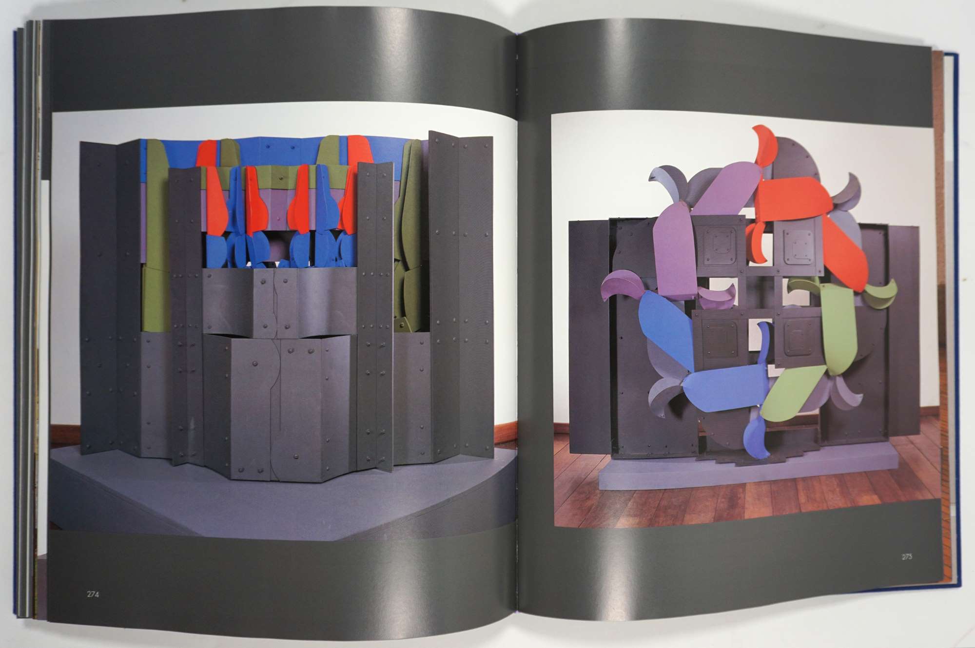 Homage Negret Sculptor | Carlos Jimenez, Oscar Monsalve, photography ...